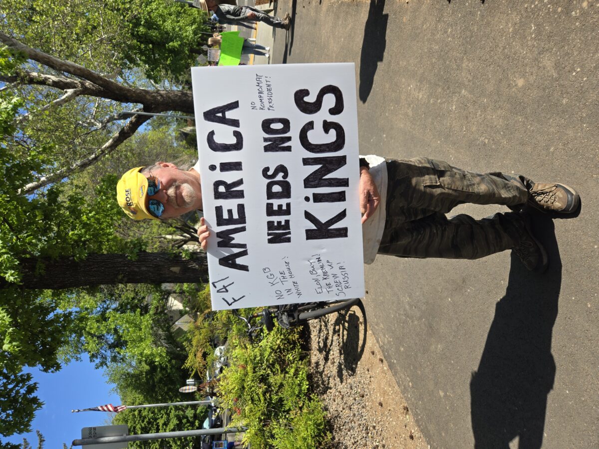 'Signs of Resistance' protesters line the Esplanade - ChicoSol News